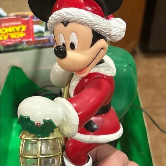 Disney | Holiday | 994 Mickey Mouse Tree Topper Disney Lighted Animated ...